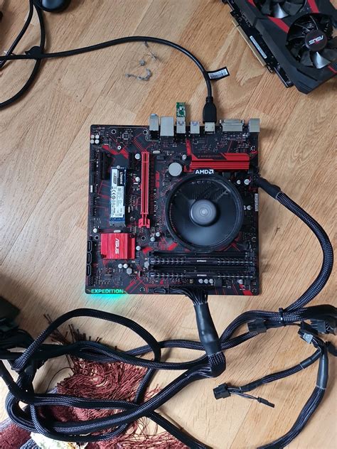 Se produkter som liknar ASUS EX A M GAMING AMD ryz på Tradera