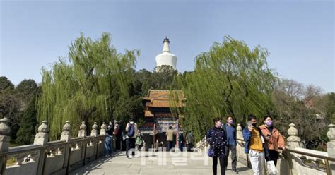 중국 노동절 1억여명 대이동코로나19 신규 확진 12명