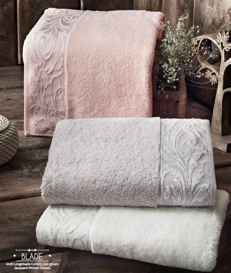 Sherien Shawkat adlı kullanıcının Towels panosundaki Pin | Havlular ...