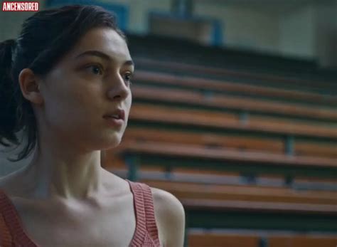 Anamaria Vartolomei Nude Pics Seite