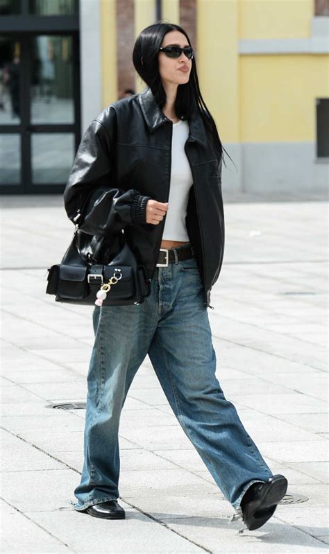 Amelia Hamlin In A Black Leather Jacket Was Seen Out In Milan Celeb Donut