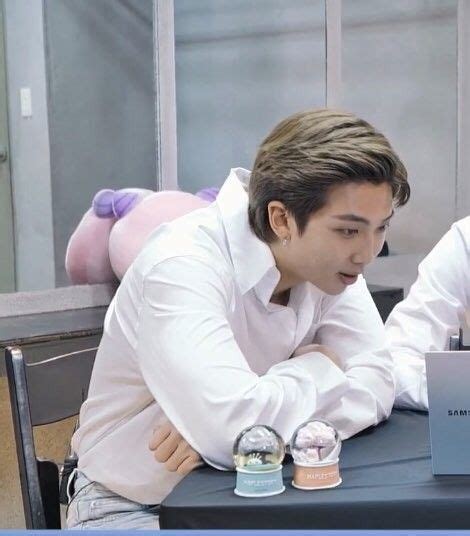 Ghim Của Zyvanna Axton Trên Bts