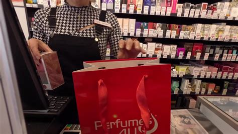 Perfumes 4U - Home