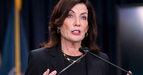 La Explosión De Un Vehículo Obliga Al Cierre Del Puente Del Niágara Que