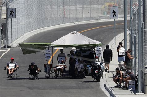 Contract Deadlock Triggers Major British Columbia Port Worker Strike