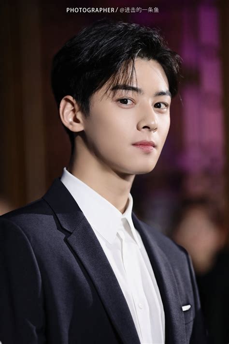 아이돌 이슈 아들이랑 같은 학교 다니는 학생들 술값 대신 내주신 차은우 아버지  와 나도 Facebook