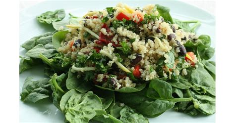 Салата с киноа и спанак