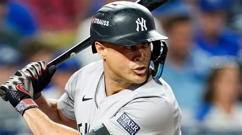 Yankees Broadcaster Reveals Timeline For Giancarlo Stantons Expected