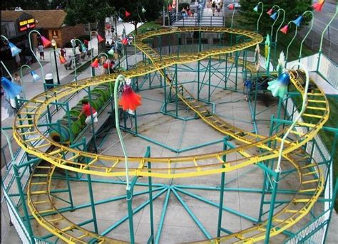 Wacky Worm Roller Coaster Amusement Park Rides