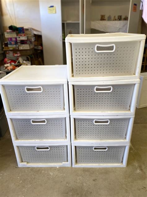 Lot 139 7pc Plastic Sterlite Stackable Organizing Bins Sunnycal