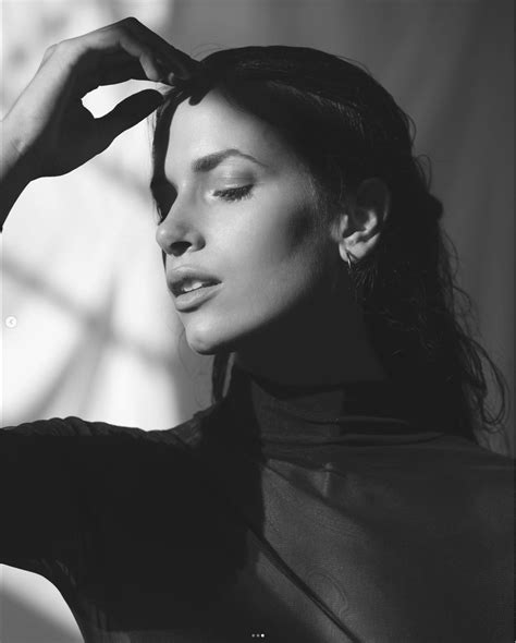 Maria R • Bali Model Agency