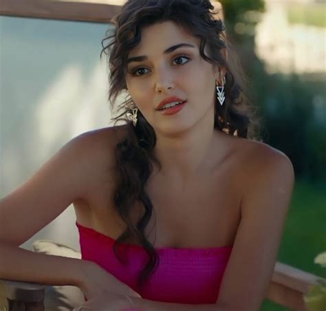 Afsha 💗 Most Beautiful Women Fashion Outfits Women