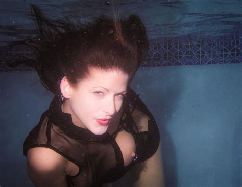 Gabriella Sex Underwater Tour