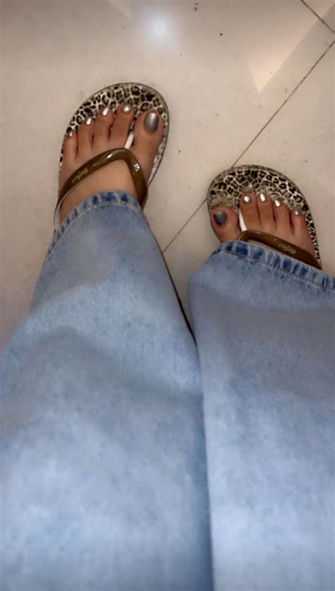 Nisha Bhandaris Feet