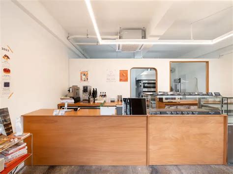 우드톤에 오렌지 컬러 포인트를 더한 모던 캐주얼 17평 베이커리 카페 인테리어 강북구 수유동 우드톤에 오렌지 컬러 포인트를 더한 모던 캐주얼 17평 베이커리 카페 인테리어 강북구 수유동