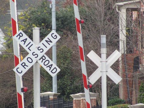 Vinings Railroad Crossing Guard A Safety Concern Smyrna Ga Patch
