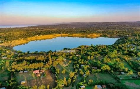 Lake Simbi Nyaima Volunteer To The World