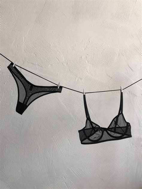 Hand Gezeichnet Dessous Panty Und Bh Set Vektor Illustration Artofit