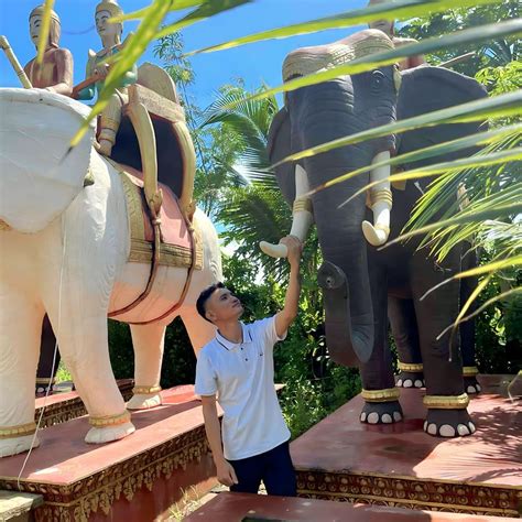 កូនត្រូវធ្វើខ្លួនឲ្យដូចជាផ្កា ព្រះពុទ្ធសាសនា Official Facebook