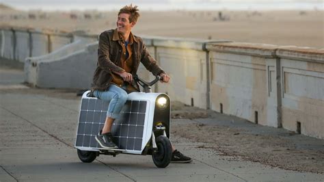 Solar Powered E Scooter Lightfoot Offers 37 Mile Range Hits 20 Mph