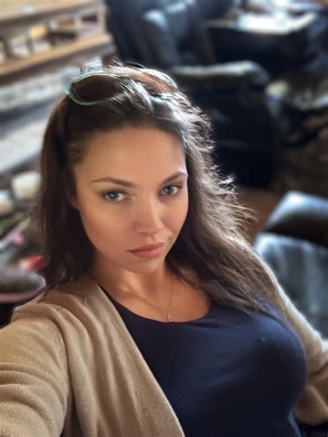Face Of A Woman Relaxing R Faces