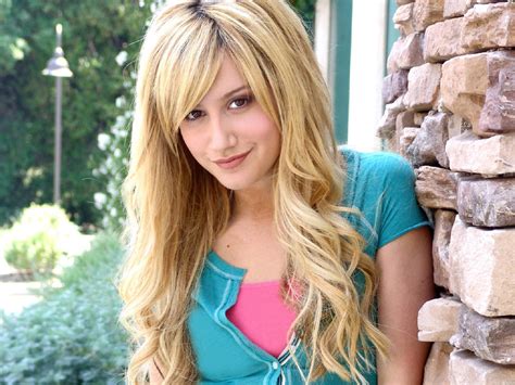Hollywood News Ashley Tisdale Hot Wallpapers Pictures Free Download