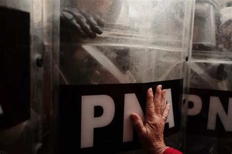 Кто то против насилия кто то против реформы… А кто то под российскими и еврейскими бомбами