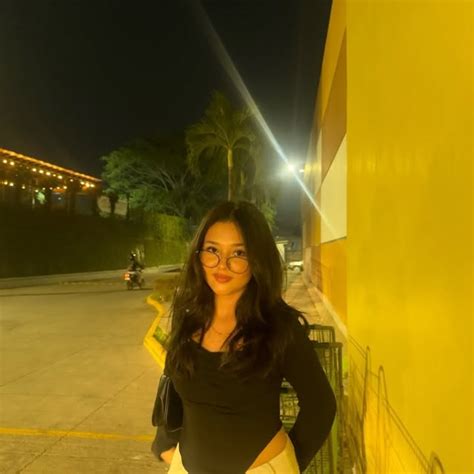 Adri Saaaa • Threads Say More