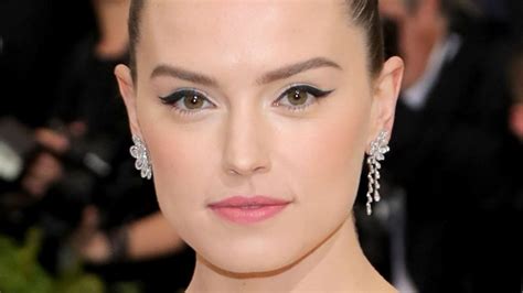 Daisy Ridley Opens Up About Overwhelming Pressure Of Star Wars Fame