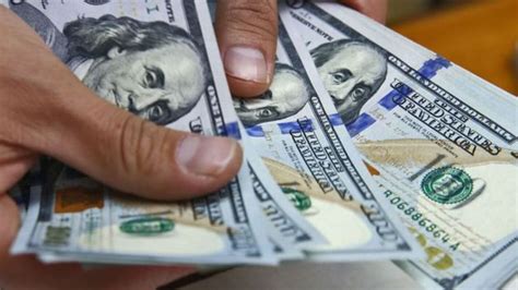Dólar Hoy El Blue Ya Cotiza En 465 Y Rompe Otro Récord EconomÍa El