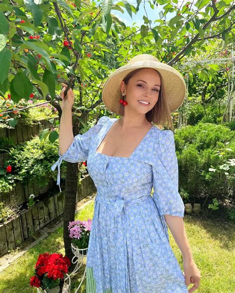 Ce Diferență De Vârstă Există între Andreea Marin și Adrian Brâncoveanu Iubitul Prezentatoarei