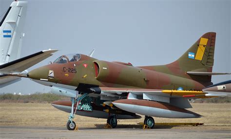 A 4b Skyhawk C 225 Fuerza Aérea Argentina 105 Aniversar… Flickr