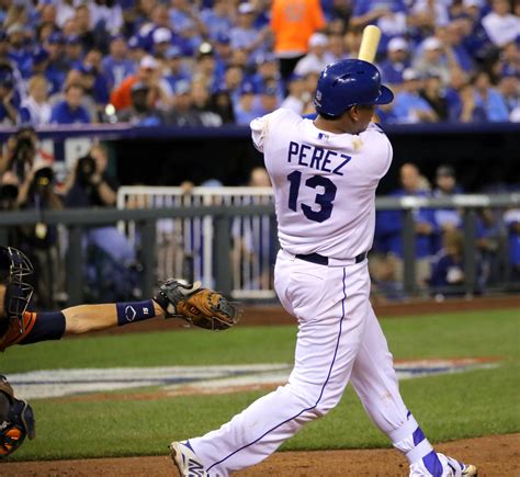 Download Salvador Perez Batting Wallpaper