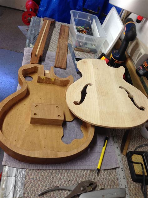 Semi Hollow Les Paul Style Guitar Guitar Diy Luthier Guitar Guitar