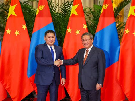 Эрдэнэбүрэнгийн усан цахилгаан станц Гашуунсухайт Ганцмод боомтын төмөр замын төслүүдийг