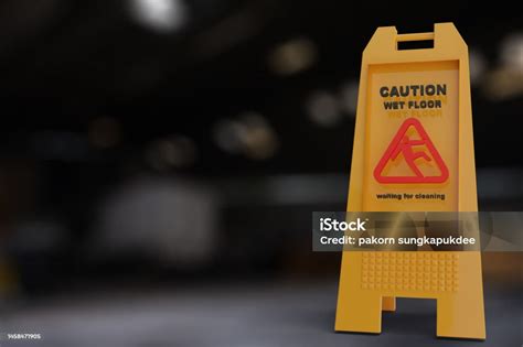 주의의 경고를 나타내는 노란색 표지판 젖은 바닥 떨어지는 사람의 공장에 젖은 바닥 표지판 주의 젖은 바닥 젖은 바닥의 경고를