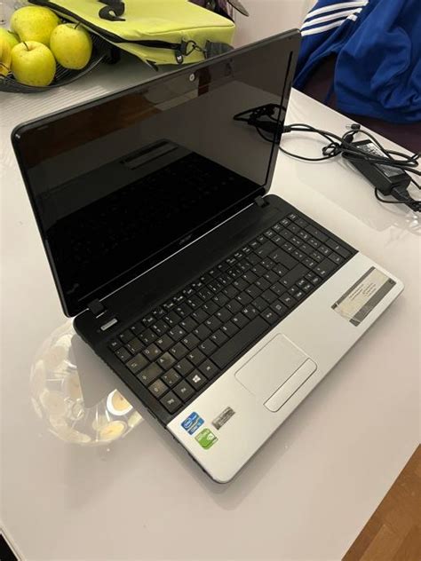 Acer e1-571g