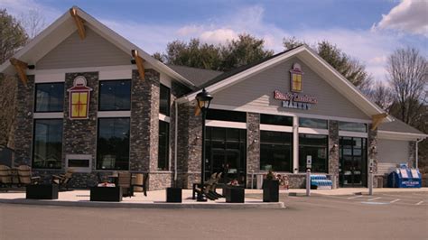 Photo Gallery Rusty Lantern Markets Embraces Cozy Convenience