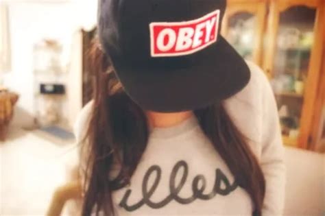 گـاهــے بـایــב بــا صـداے بـُـلـَـ ـنــב عکس ویسگون