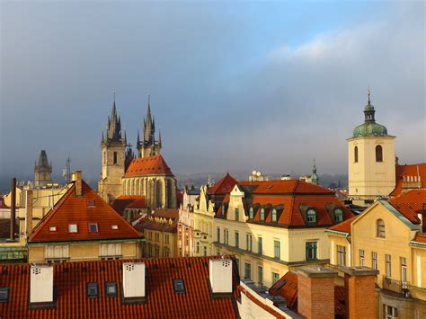 무료 이미지 겨울 아침 건물 샤토 시티 도시 풍경 유럽 저녁 경계표 교회에 성당 프라하 관광 여행 예배 장소 첨탑 체코 사람 틴 지붕