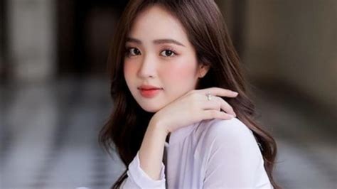 Bật Mí Cách Trang điểm Mặc áo Dài Học Sinh Giúp Nữ Sinh Rạng Ngời Nhất