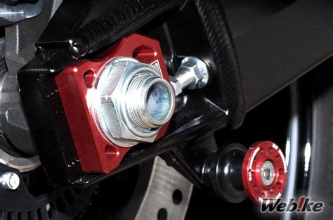 Yoshimura의 풀 엑츄에이터 2개가 장착되어 있는 하야부사 데모카 신작 바 엔드 등도 주목 Webike Magazine