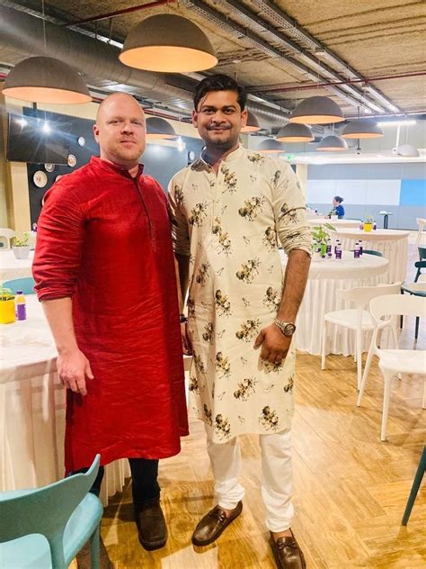 Abhishek Gautam On Linkedin With Bigg Boss