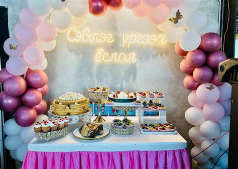 Quartz Бяцхан үрийнхээ анхны төрсөн өдөр сэвлэг үргээх ёслолыг хийх газар хайж байна уу Бид