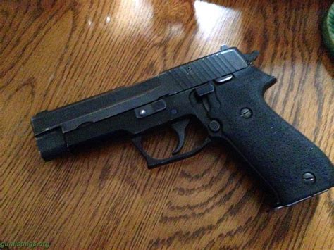 Pistols Sig Sauer P220