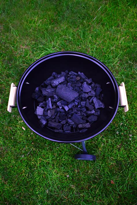 무료 이미지 그릴 야외 파티 숯 정원 뜨거운 식품 피크닉 굽는 것 배경 여름 요리하다 불꽃 열 타고 있는 석탄 검은 연기 옥외 빈 불길