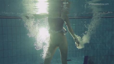 Duna Bultihalo Naked Beauty Underwater