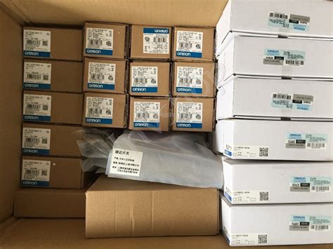CVM1 CPU11 EV2 For New Packaging Of OMRON PLC Programmable Controller