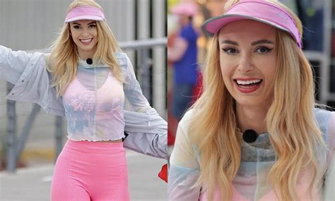 Andreea Bălan Apariție Incediară într Un Nou Clip Mișcări