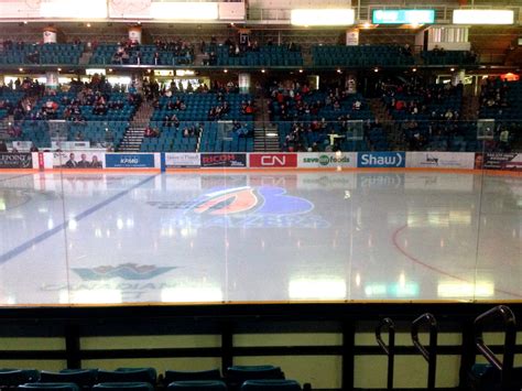 무료 이미지 구조 투기장 아이스 링크 스포츠 경기장 디스플레이 장치 음악 회장 권투 반지 3246x2435 203759 무료 이미지 Pxhere